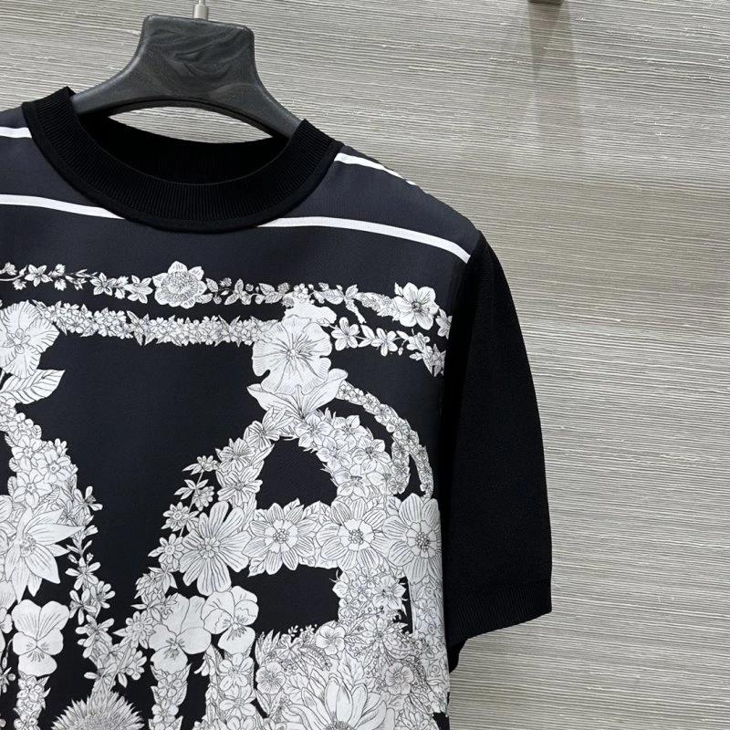 Real Unclassified Brand T-Shirts