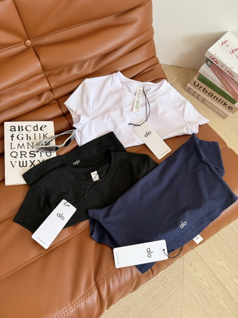 Unclassified Brand T-Shirts