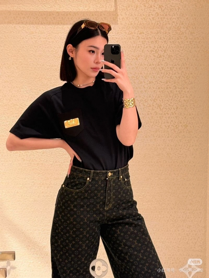 Unclassified Brand T-Shirts