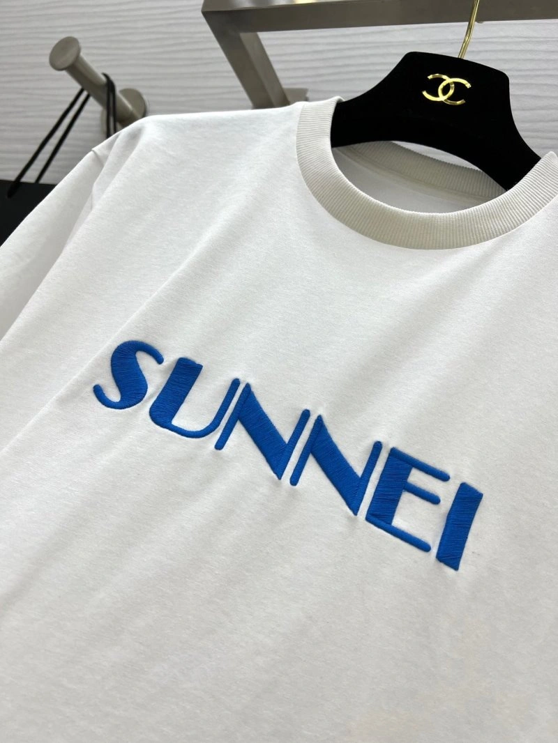 Inexpensive Unclassified Brand T-Shirts