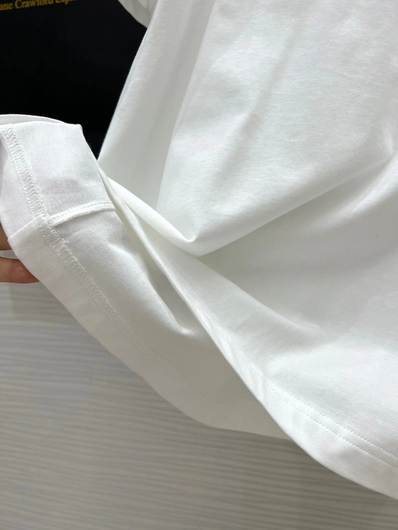 Inexpensive Unclassified Brand T-Shirts