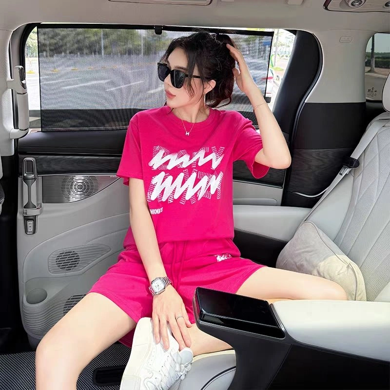 Accurate model Unclassified Brand T-Shirts