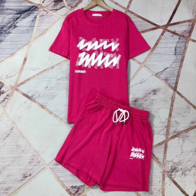 Accurate model Unclassified Brand T-Shirts