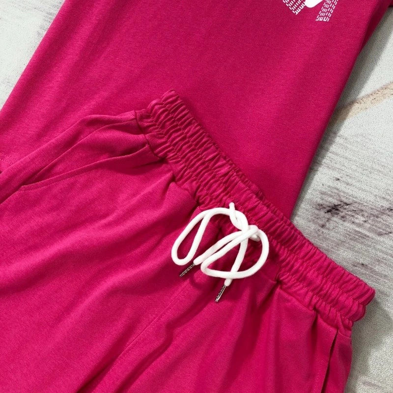 Accurate model Unclassified Brand T-Shirts