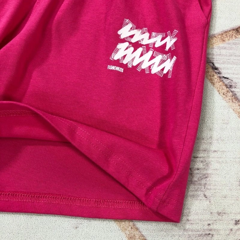 Accurate model Unclassified Brand T-Shirts