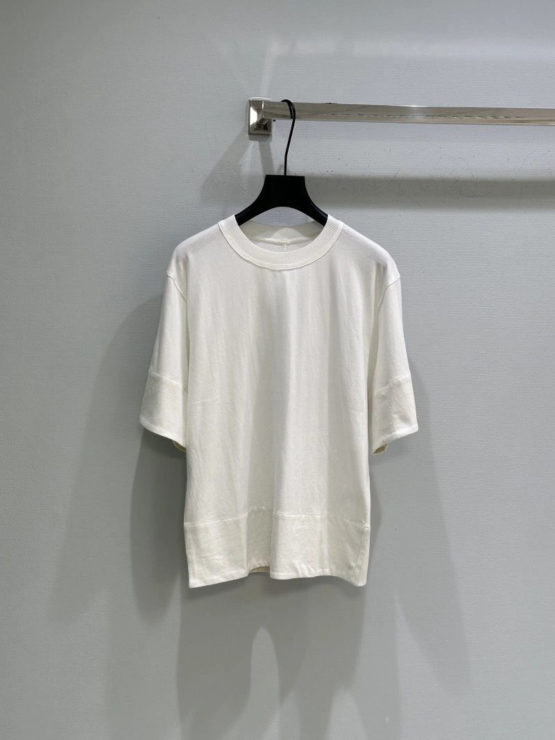 Accurate model Unclassified Brand T-Shirts