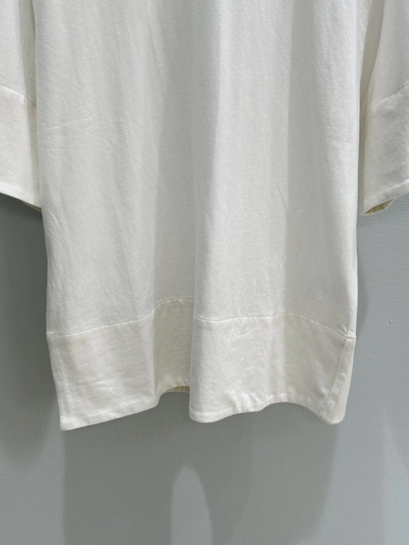 Accurate model Unclassified Brand T-Shirts