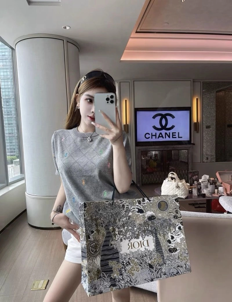Top mirror Unclassified Brand T-Shirts