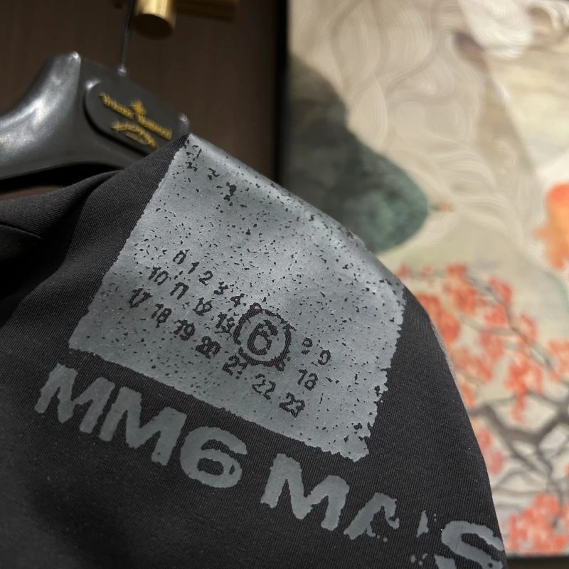 Low-cost Unclassified Brand T-Shirts