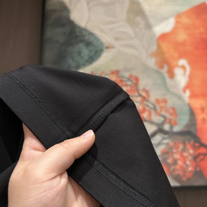 Low-cost Unclassified Brand T-Shirts