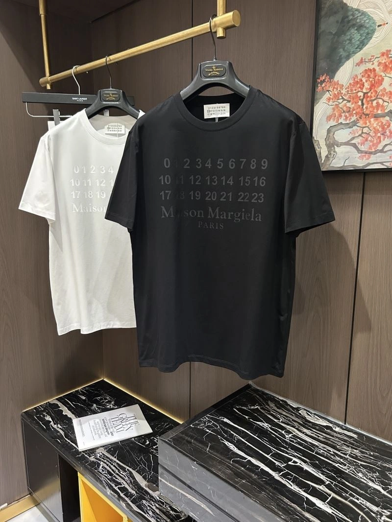 Unclassified Brand T-Shirts