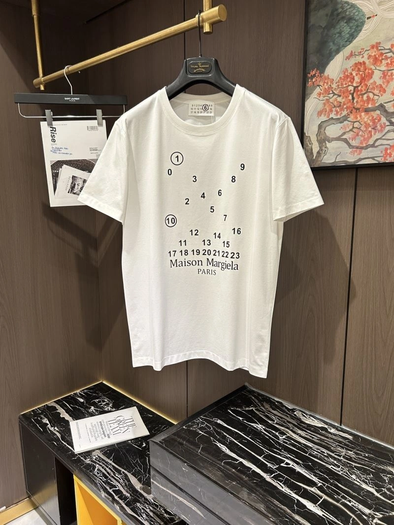 Precise copy Unclassified Brand T-Shirts