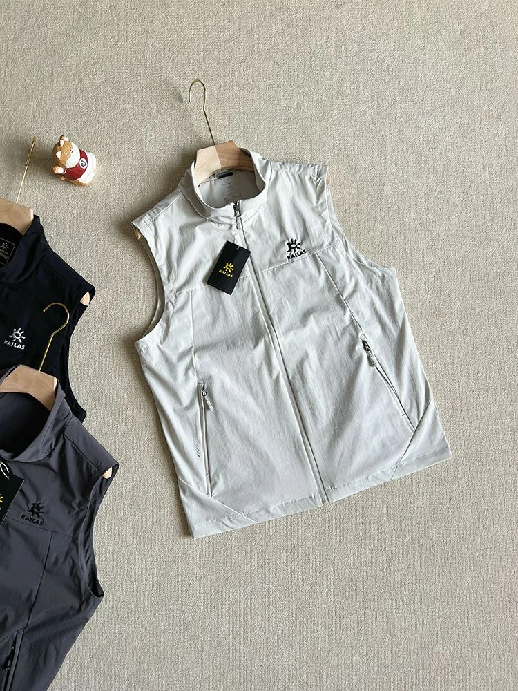 Unclassified Brand Vest
