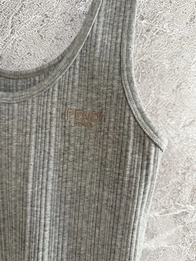 Bargain Unclassified Brand Vest
