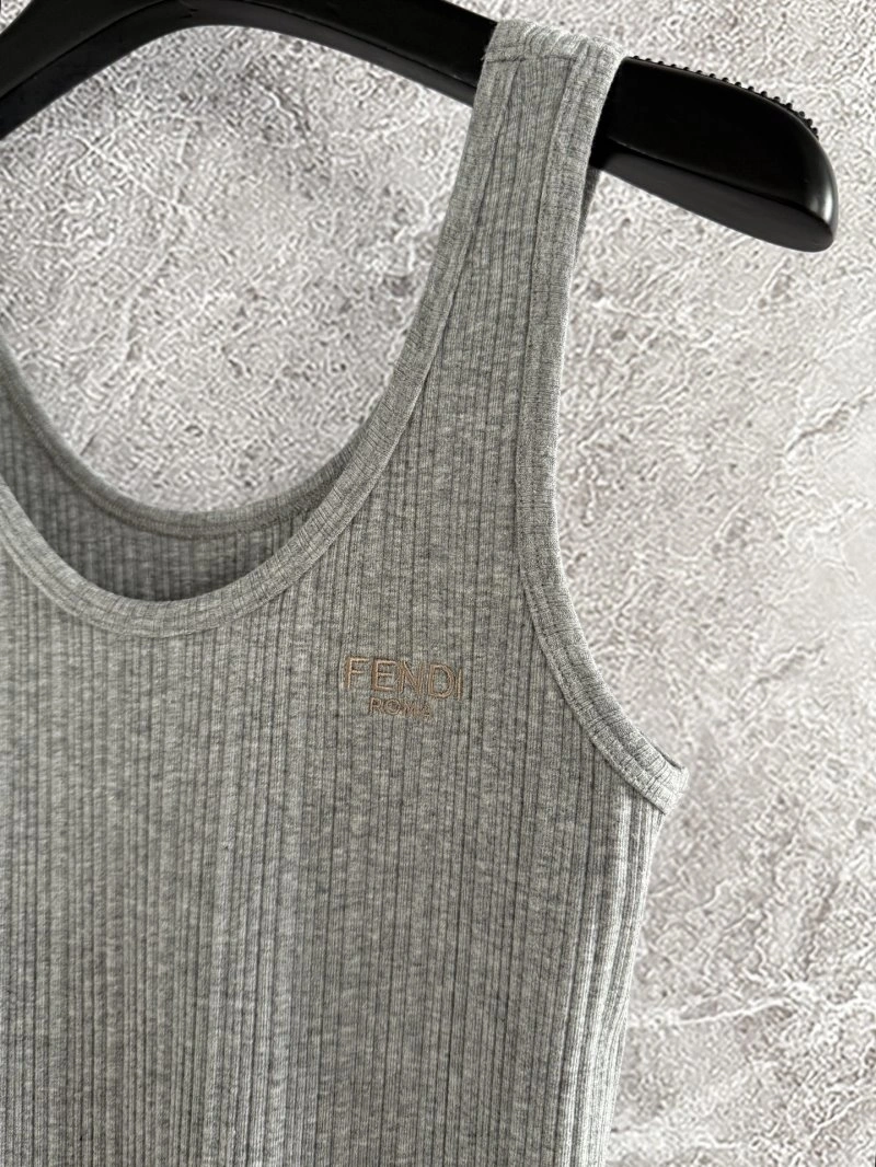 Bargain Unclassified Brand Vest