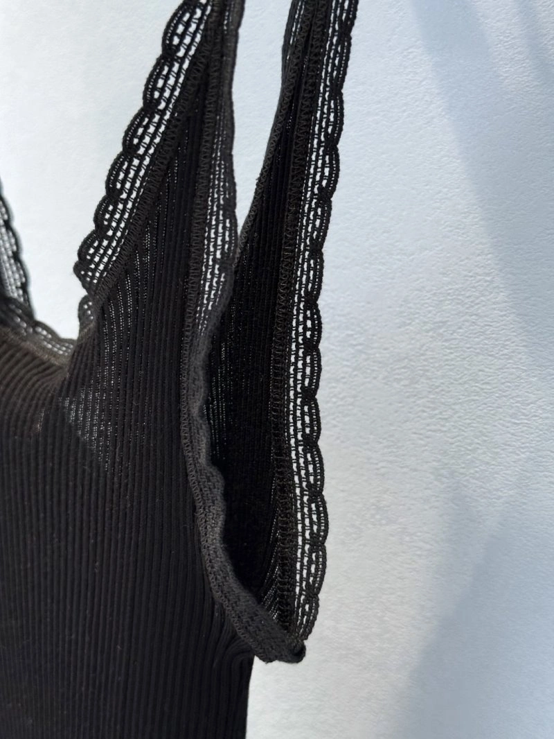 Cut-rate Unclassified Brand Vest