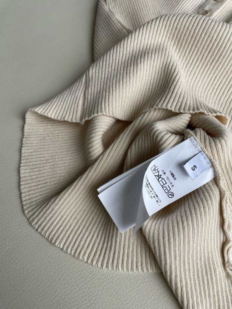 Bargain Unclassified Brand Vest