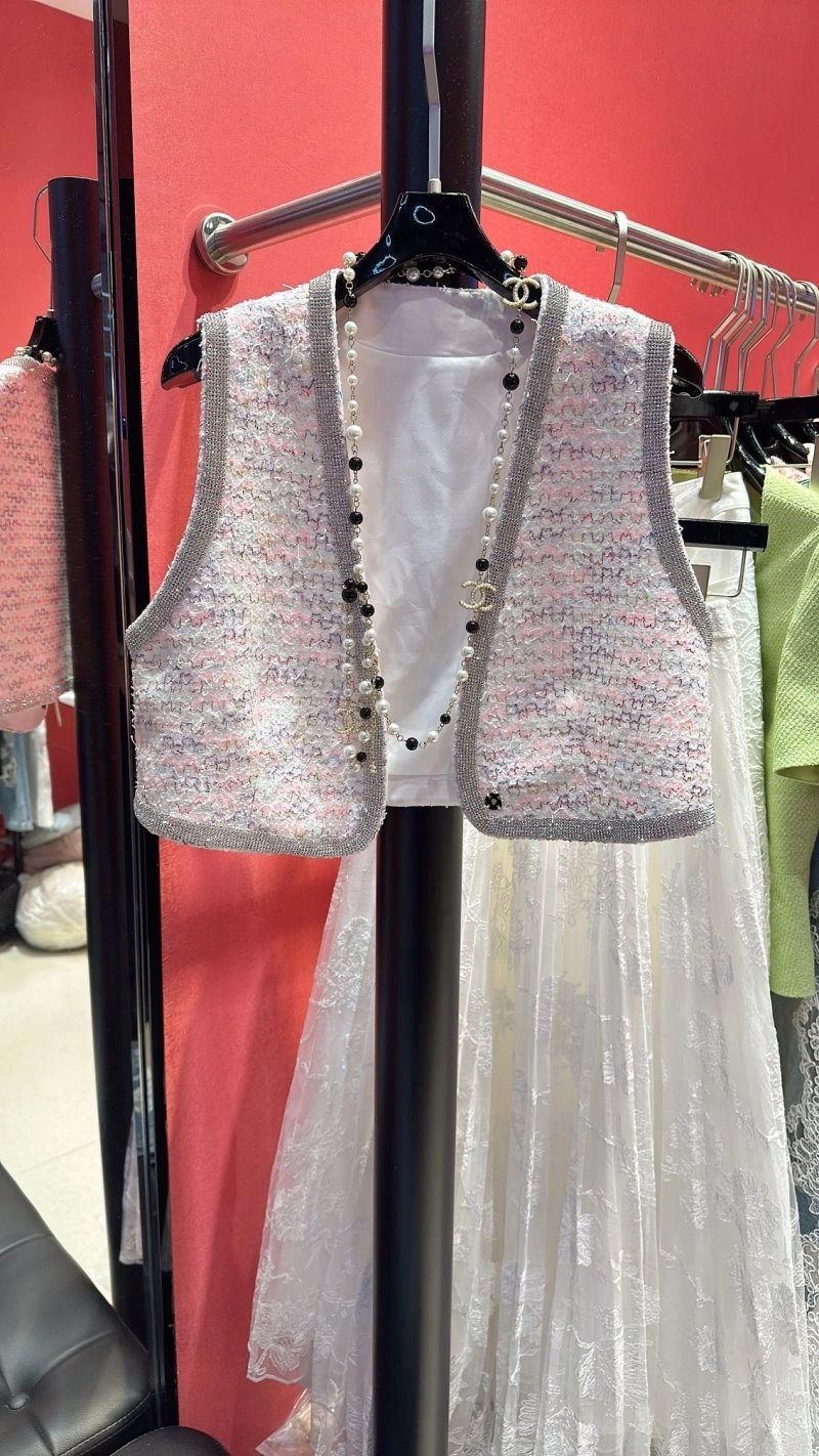 Unclassified Brand Vest