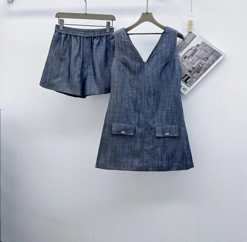 Unclassified Brand Vest
