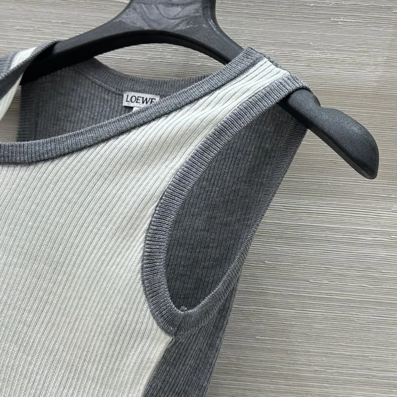 Low-cost Unclassified Brand Vest