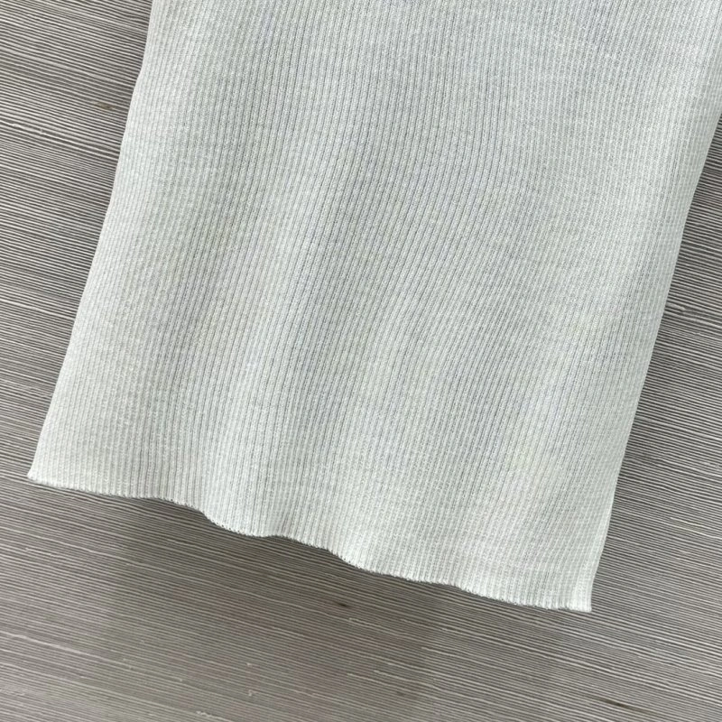 Low-cost Unclassified Brand Vest