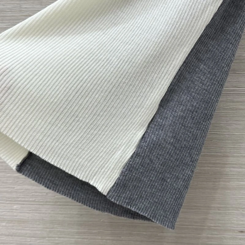 Low-cost Unclassified Brand Vest
