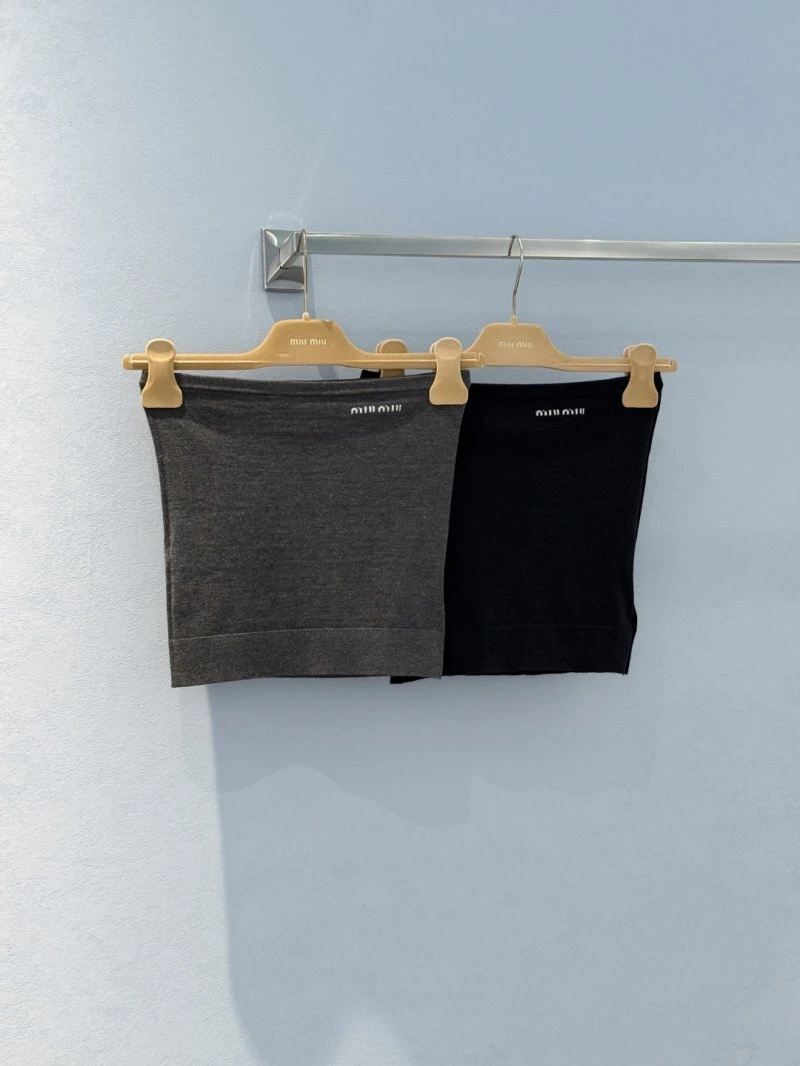 Unclassified Brand Vest