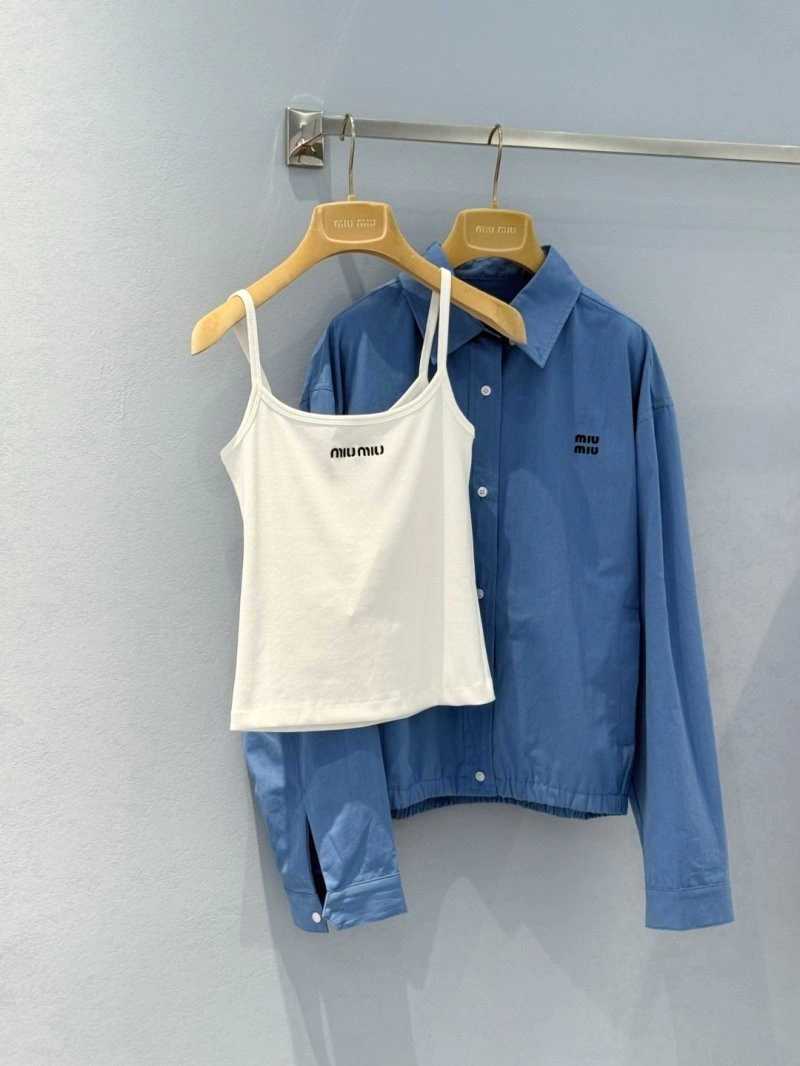 Unclassified Brand Vest