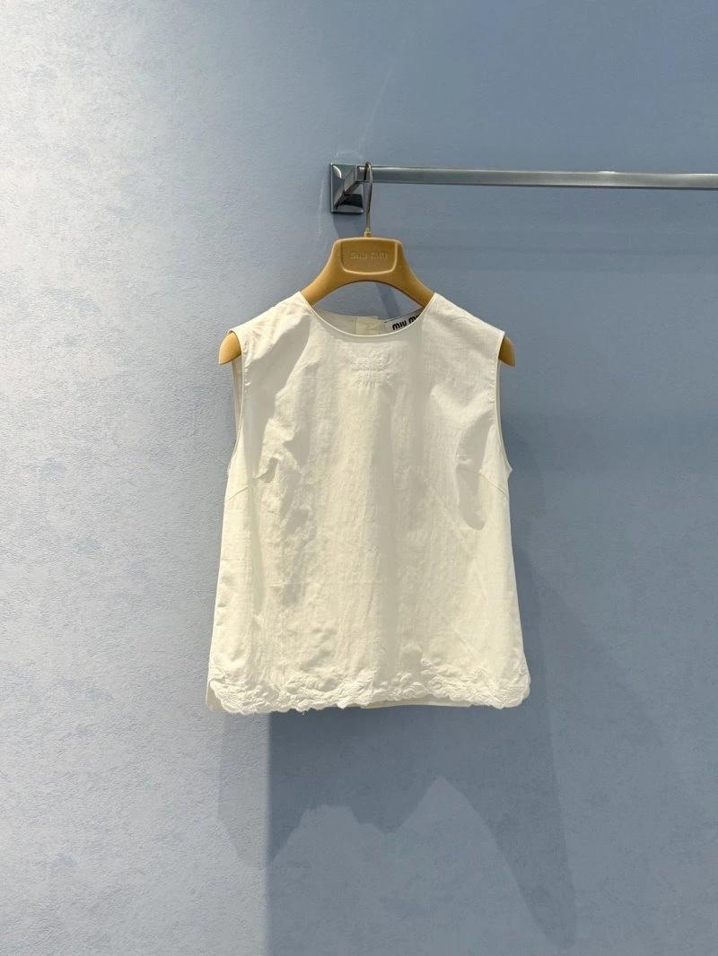 Affordable Unclassified Brand Vest