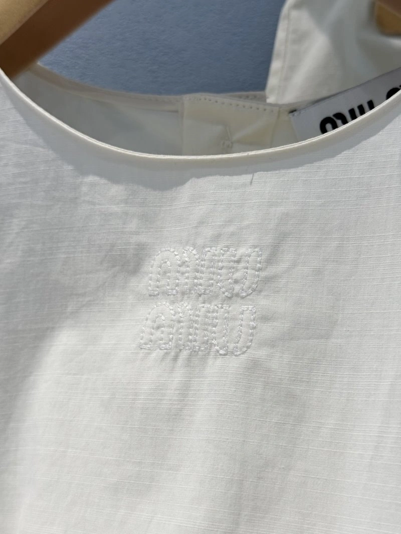 Affordable Unclassified Brand Vest
