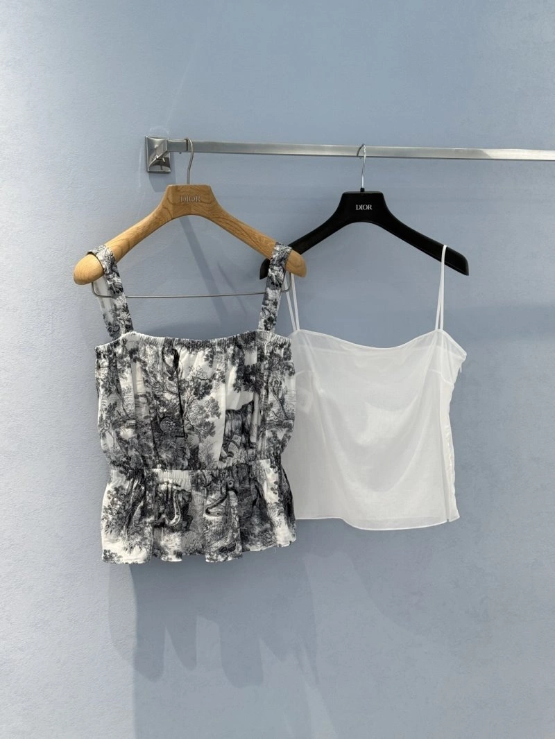 Unclassified Brand Vest