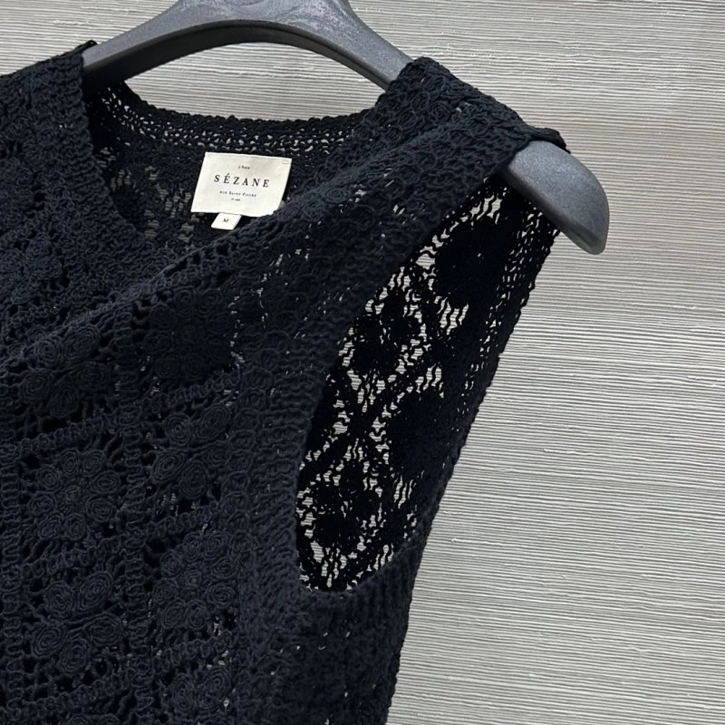 Discounted Unclassified Brand Vest