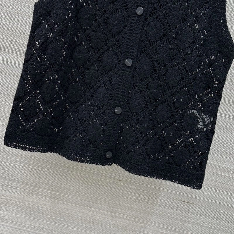 Discounted Unclassified Brand Vest