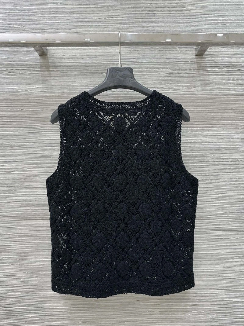 Discounted Unclassified Brand Vest