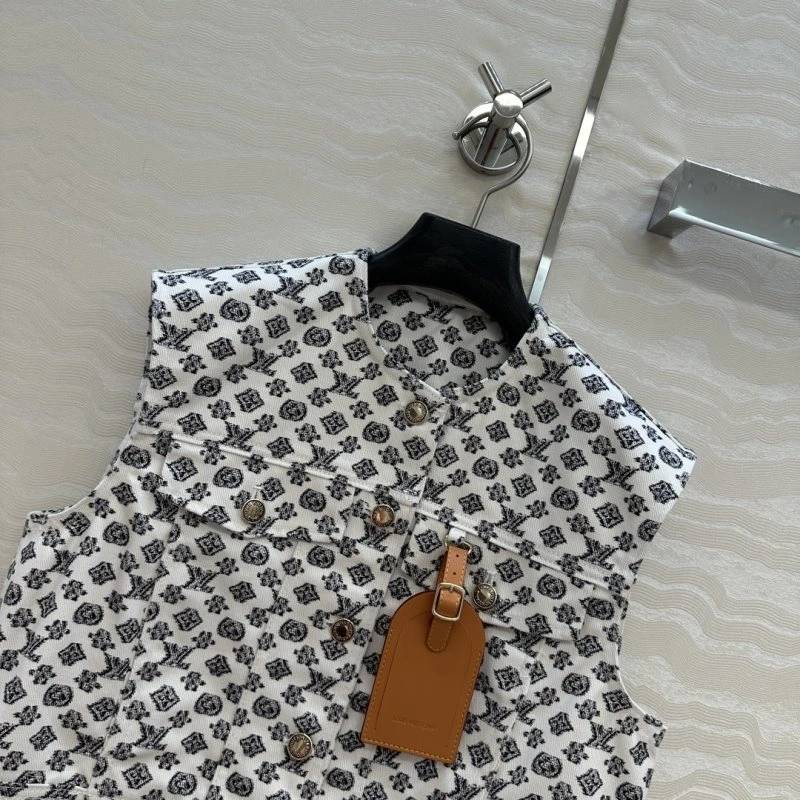 Value-priced Unclassified Brand Vest