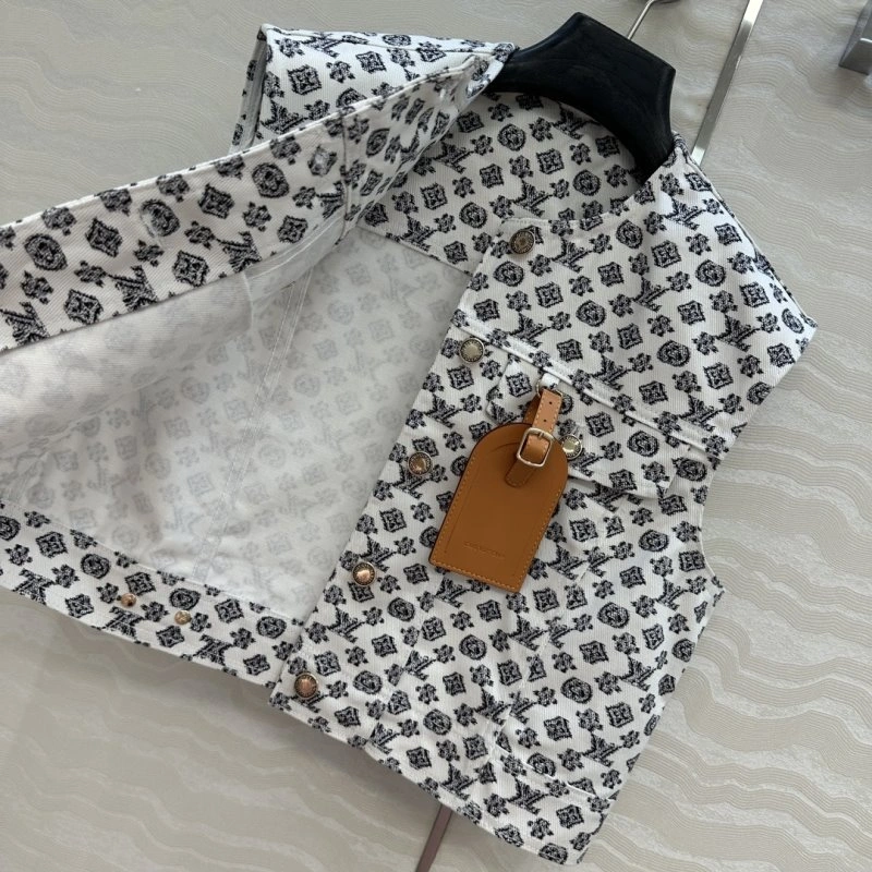 Value-priced Unclassified Brand Vest
