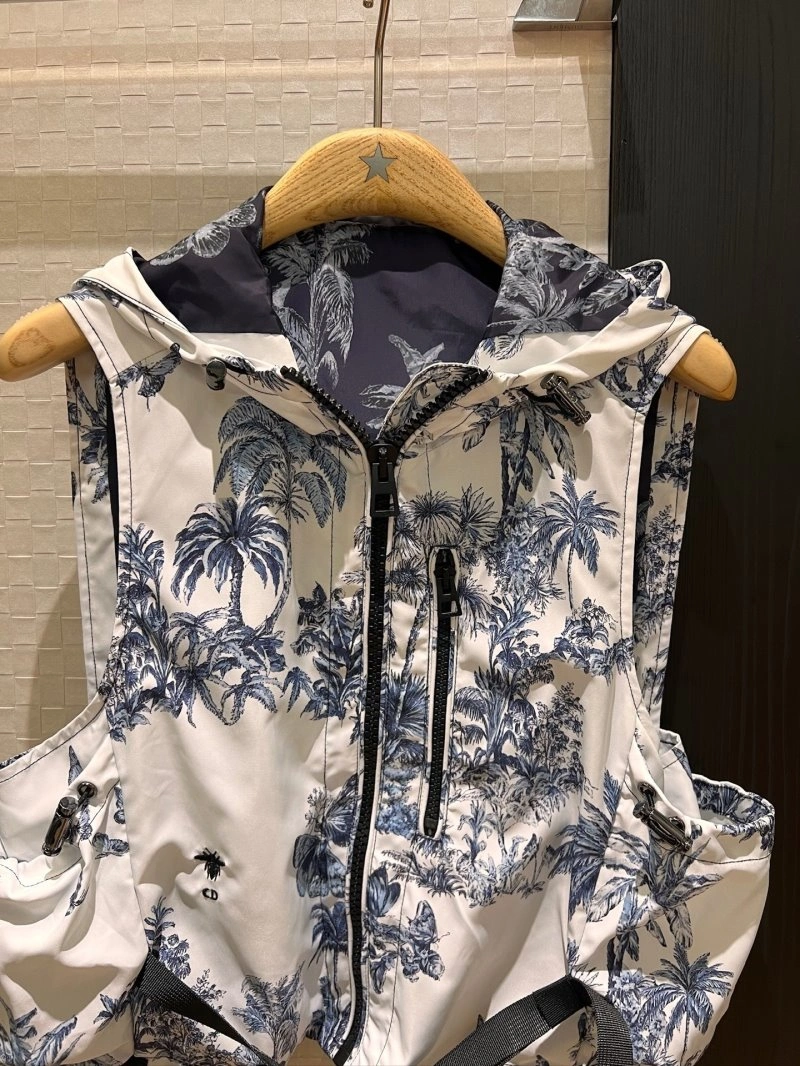 High fidelity Unclassified Brand Vest