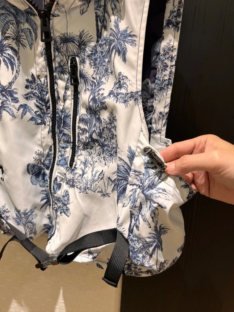 High fidelity Unclassified Brand Vest