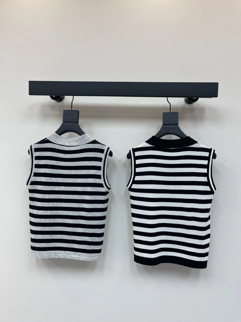 Bargain Unclassified Brand Vest