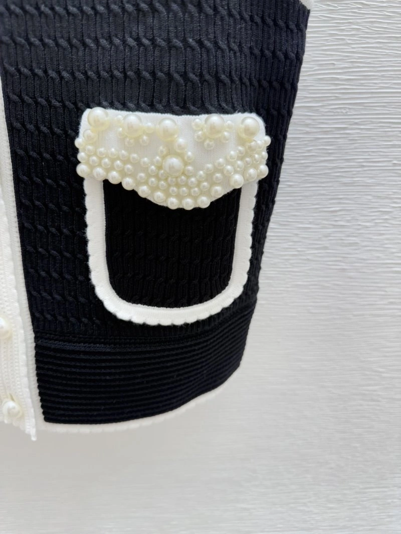 Discounted Unclassified Brand Vest