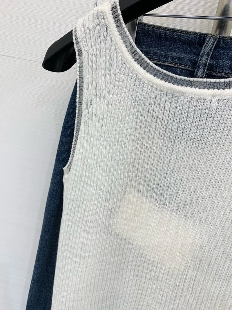 Bargain Unclassified Brand Vest