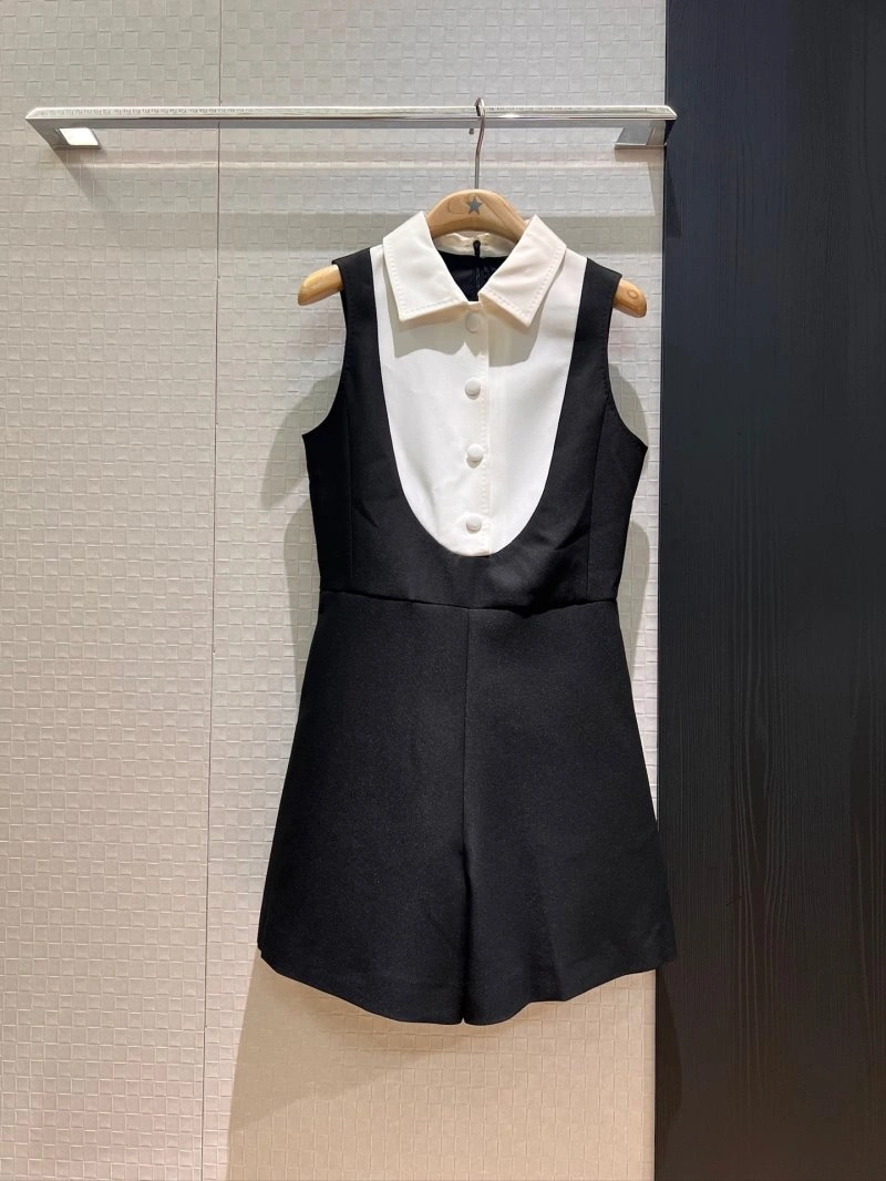 Unclassified Brand Vest