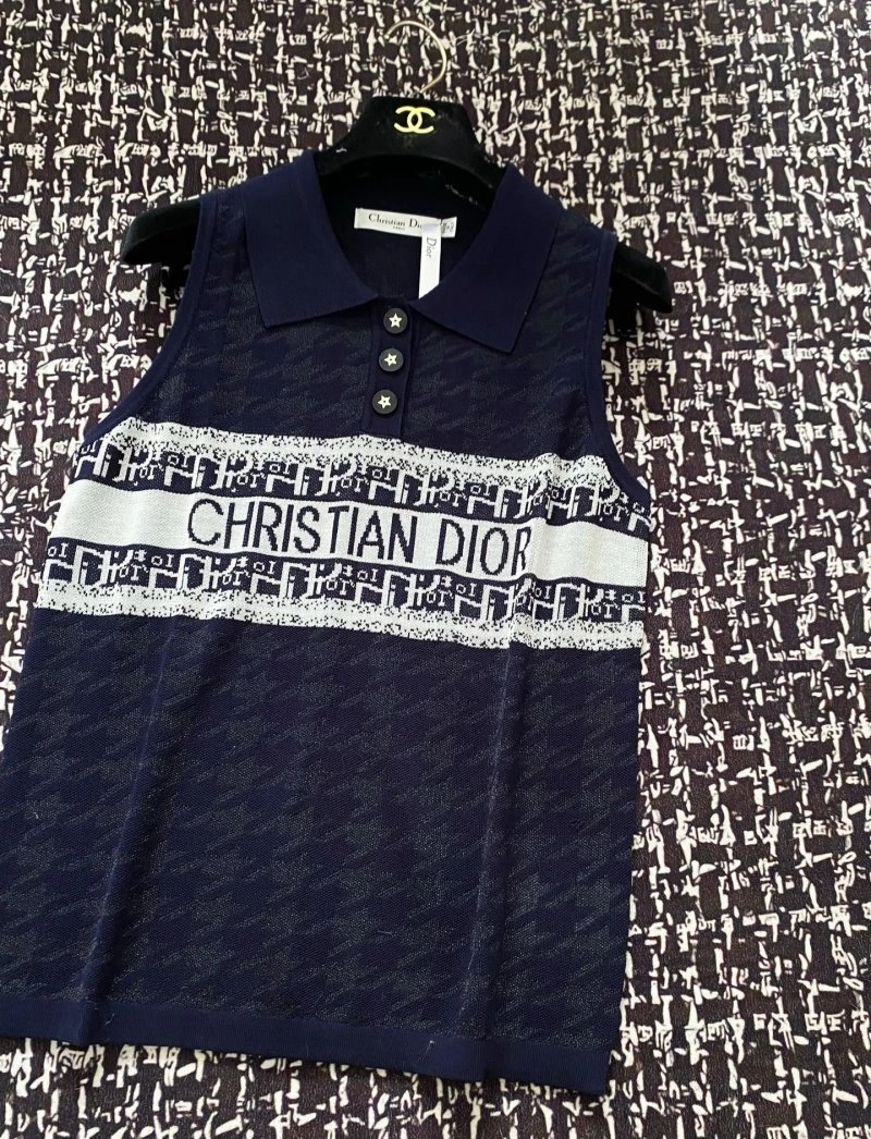 Unclassified Brand Vest