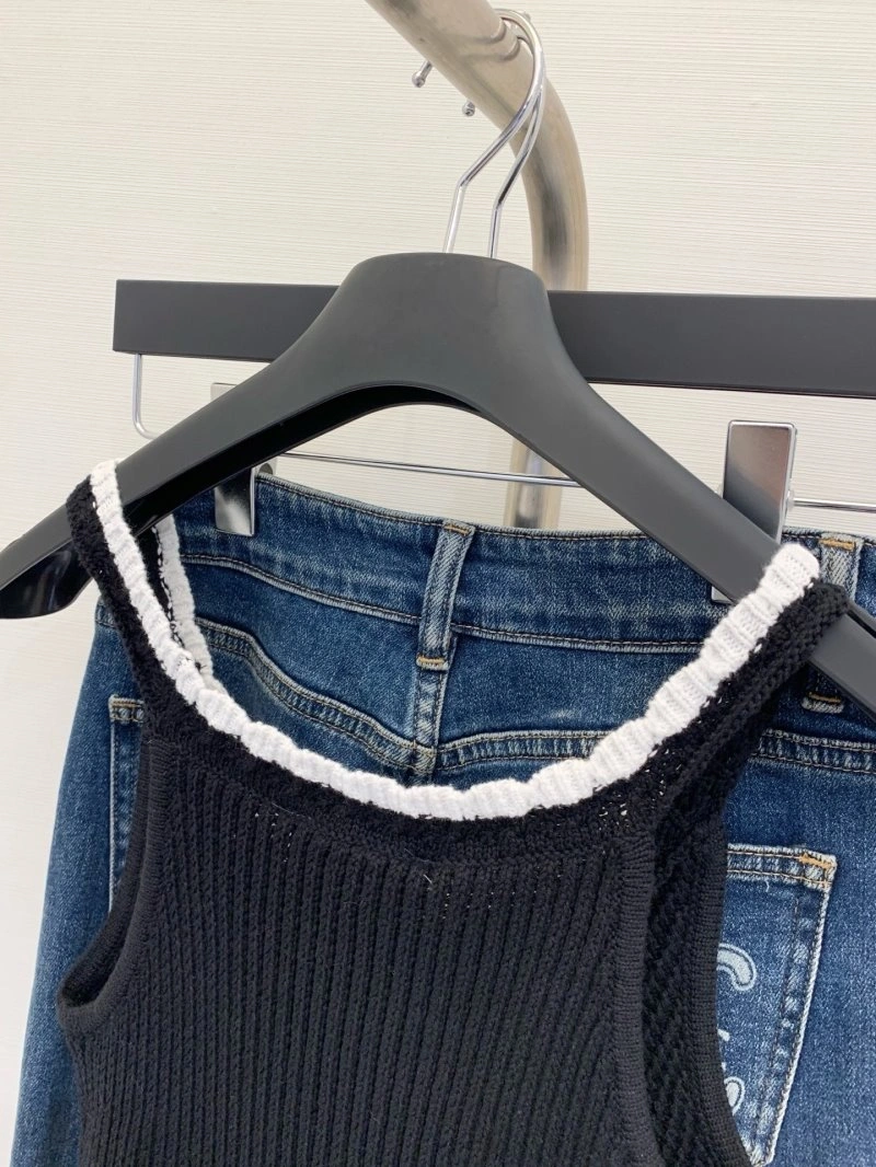Accurate model Unclassified Brand Vest