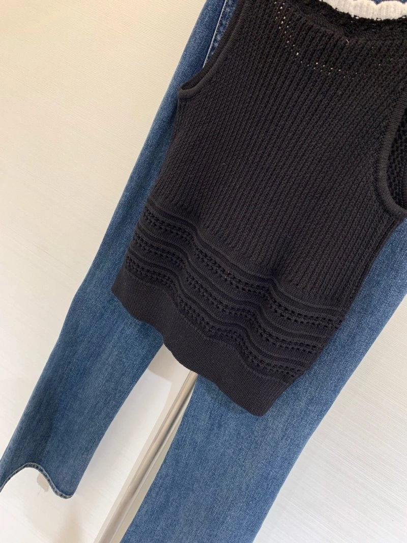Accurate model Unclassified Brand Vest