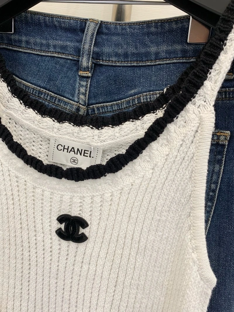 Indistinguishable Unclassified Brand Vest