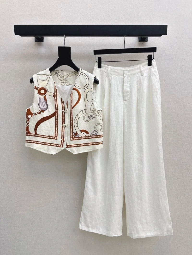 Unclassified Brand Vest