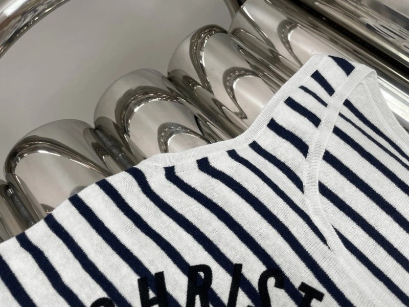 Cut-rate Unclassified Brand Vest