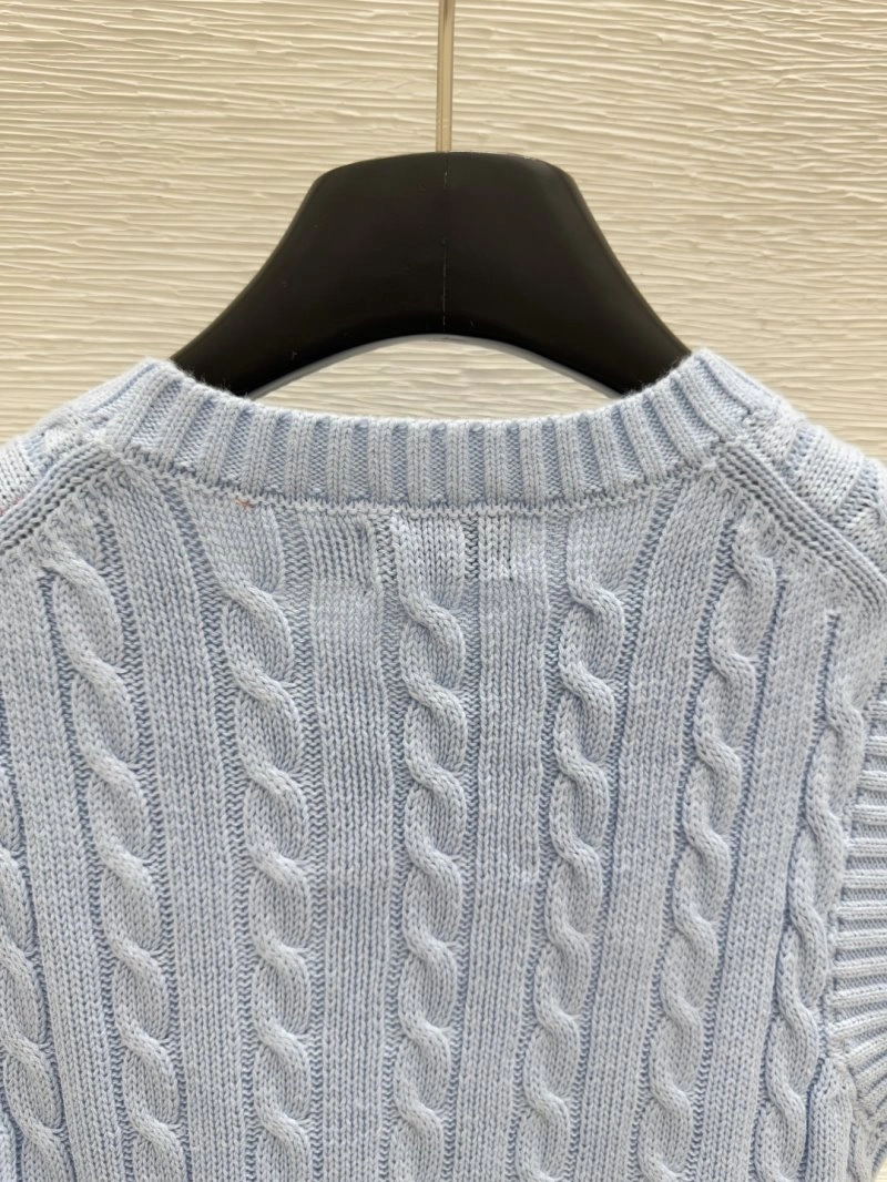 Low-cost Unclassified Brand Vest