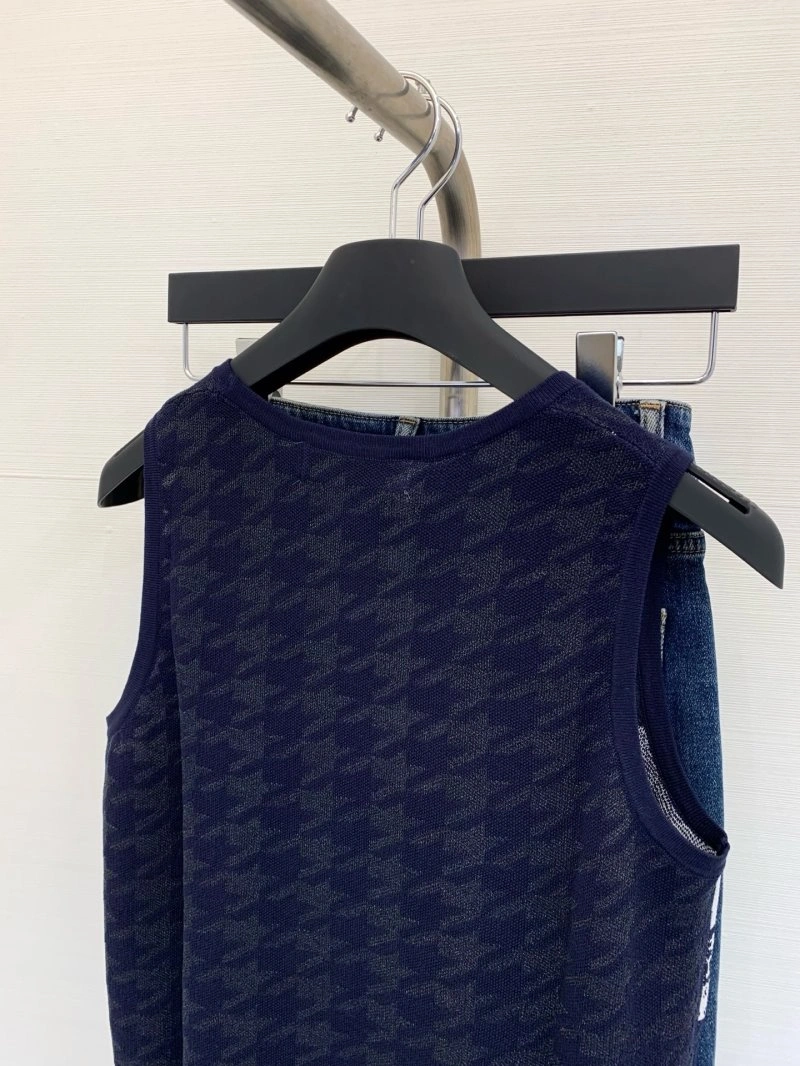 Top match Unclassified Brand Vest
